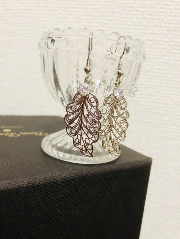 透かしリーフのピアス♡ ピアス（フック・チェーン） petit pas(プティパ) 通販 6025165｜Creema(クリーマ)