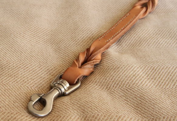 大型犬 レザー ねじりリード リード・首輪 あゆぞう 通販 3784776｜Creema(クリーマ)