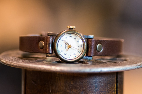 Timo Round mini (受注製作品) 腕時計 手しごと腕時計ARKRAFT 通販 5173246｜Creema(クリーマ)