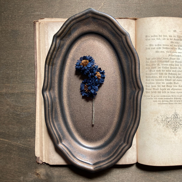 Mini daisy brooch【Deep blue】 コサージュ aononiwa 通販 10347404｜Creema(クリーマ)