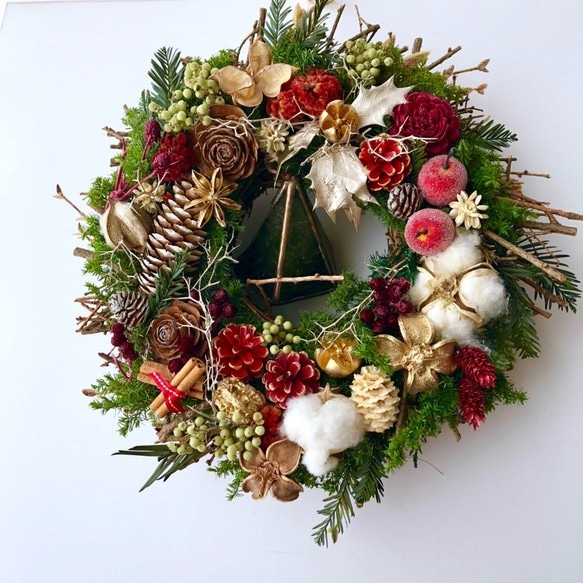 Christmas wreath プリザーブドフラワー Atelier Kamiyu 通販 2751040｜Creema(クリーマ)