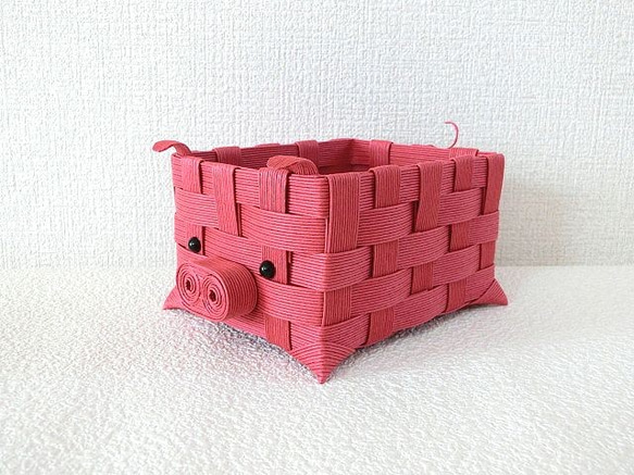 クラフトカゴ 子ブタちゃん 可愛いインテリア小物入れ リンゴ 赤色 その他インテリア雑貨 フリージア 通販｜Creema(クリーマ) 12741484