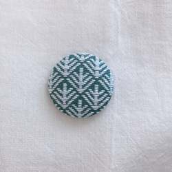 再＊ 布色⑤〜⑧ ブローチ、ヘアゴム他〈松笠〉3.8cm ブローチ irotoridori 通販 4089594｜Creema(クリーマ)