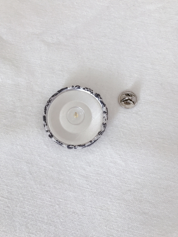 再＊ 布色⑤〜⑧ ブローチ、ヘアゴム他〈松笠〉3.8cm ブローチ irotoridori 通販 4089594｜Creema(クリーマ)