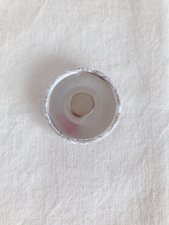 再＊ 布色⑤〜⑧ ブローチ、ヘアゴム他〈松笠〉3.8cm ブローチ irotoridori 通販 4089594｜Creema(クリーマ)