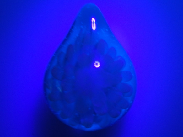 [uvFG-01] uv gradation flower pendant ネックレス・ペンダント 玉響glass 通販｜Creema(クリーマ)