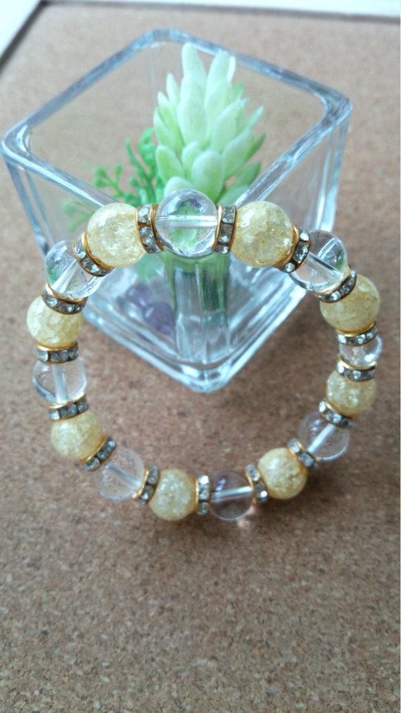 イエロークラック水晶＆クリスタルの天然石ブレスレット ブレスレット ReNKA 通販 2500887｜Creema(クリーマ)