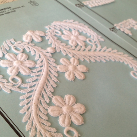 英国で出会った♪手芸店のレースサンプル2枚4点セット レース 🇬🇧piskey 通販 3081395｜Creema(クリーマ)