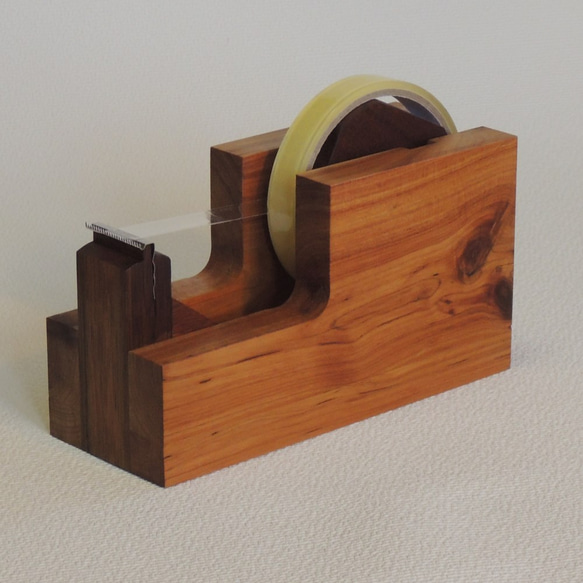 サイプレス材 テープカッター01 その他雑貨 WOODY-CUBE 通販 1698971｜Creema(クリーマ)