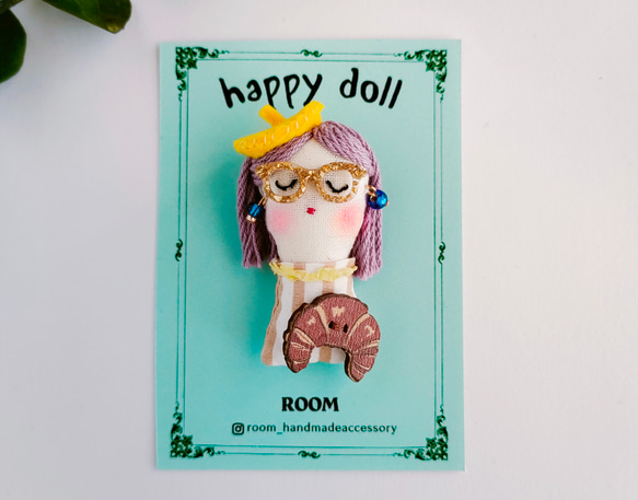 ドールブローチ 「ムー」 一点もの ブローチ ROOM 通販 12733478｜Creema(クリーマ)