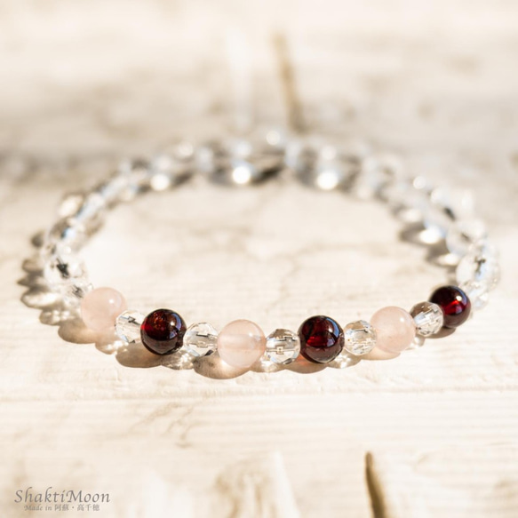 【恋愛成就のお守り！前向きに人生を歩みたいあなたへ！ガーネット×ローズクォーツ×プレミアムカット水晶ブレスレット】天然石 ブレスレット ...